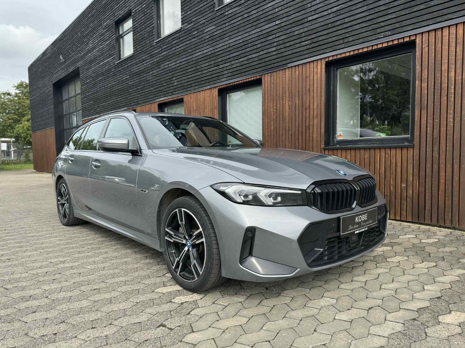 BMW 330e 2,0 Touring M-Sport xDrive aut. 5d | KOBE Leasing